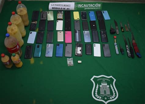 Gendarmería incauta celulares droga y armas blancas en allanamiento en