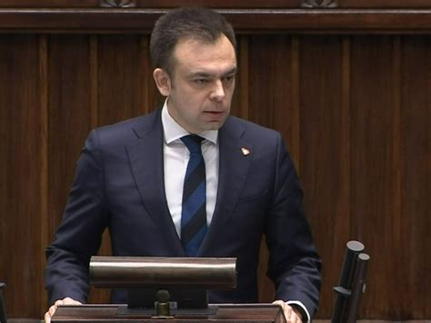 KSeF nie wejdzie w życie w 2024 roku Minister finansów Andrzej