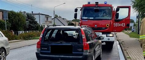 WYPADEK DROGOWY JEDNA OSOBA POSZKODOWANA Komenda Powiatowa