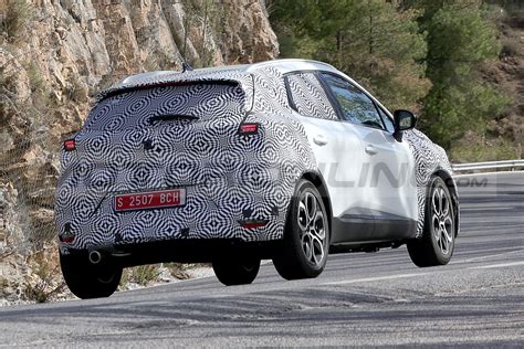 Renault Captur 2024 Primo Avvistamento Del Nuovo Restyling FOTO SPIA