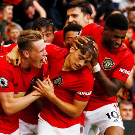 Manchester United Vs Burnley Premier League Manchester Fever