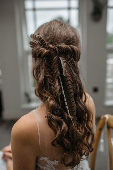 Brautfrisur halboffen Schöne Frisuren für den schönsten Tag im Leben
