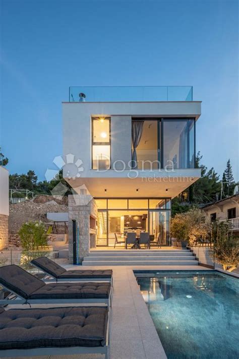Luxus Haus mit 4 Zimmern zu verkaufen in Preko Zadarska Županija