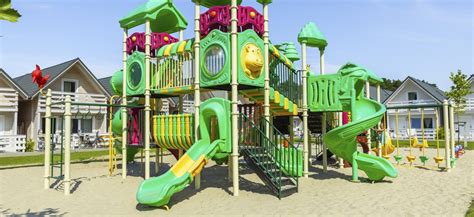 Niechorze Apartamenty Noclegi I Domki Z Basenem Nad Morzem Holiday