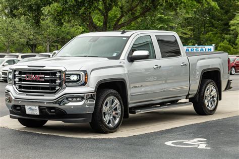 Pre Owned 2017 GMC Sierra 1500 4WD Crew Cab 143 5 SLT Crew Cab Pickup