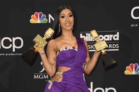 Cardi B Slams Fake Screenshot Doesn T Want To Be Compared To Others