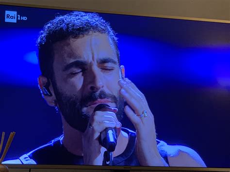 Marco Mengoni Vince Sanremo MrRain Con La Canzone Scritta Da Lorenzo