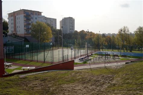 Przebudowa boiska wielofunkcyjnego wraz z infrastrukturą oraz budowa