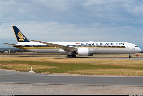 9V SCP Singapore Airlines Boeing 787 10 Dreamliner Photo By Timmy Tam