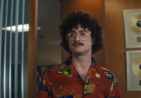 Iza Ao Prvi Trailer Daniel Radcliffe U Ulozi Weird Al Yankovica