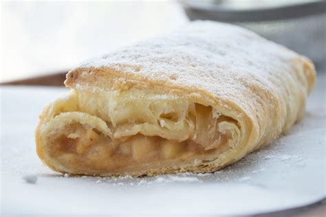 Omas Apfelstrudel Rezept