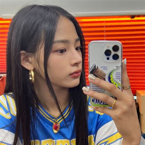 Minji Icons New Jeans Kpop New Jeans Style Kpop Girls Jeans