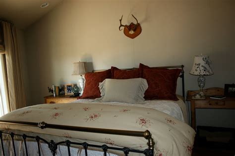 Vignette Design Collecting Antlers