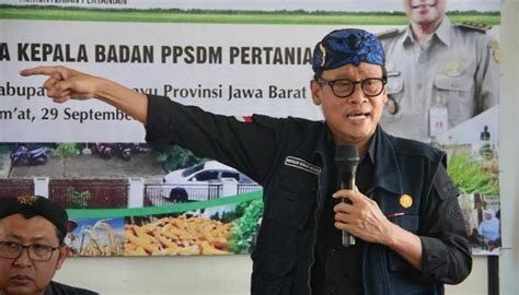 Kunjungi BPP Balongan Kementan Sebut Pertanian Berkontribusi Nyata