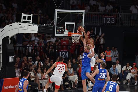 A Milli Erkek Basketbol Takımı İzlanda yı mağlup etti
