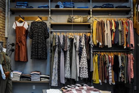 7 Cara Memulai Bisnis Thrift Shop Via Online Bikin Konsumen Pengin Beli