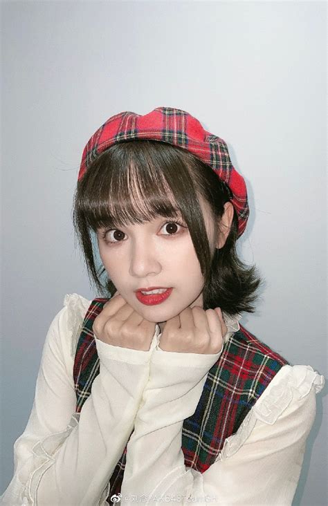 美女艺人刘念 迷人写真美照欣赏