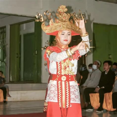 Asal Usul Sejarah Tari Sigeh Pengunten Sering Jalan