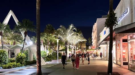 Lincoln Road Night Walk South Beach Miami Walking Tour From East To