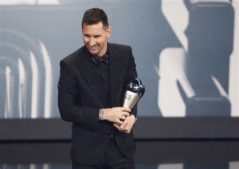 Lionel Messi Gana El Premio The Best Como El Mejor Jugador De 2022