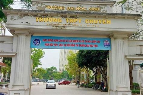 Bộ GD ĐT yêu cầu báo cáo vụ nữ sinh trường chuyên ĐH Vinh tự tử