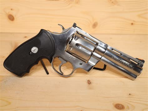 Colt Anaconda Magnum Revolver 4 Inch Stainless