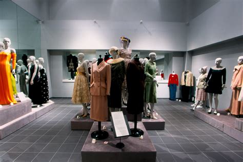 Fashion American Style 1900 1999 Americas 20th Century Rise To Dominate World Fashion