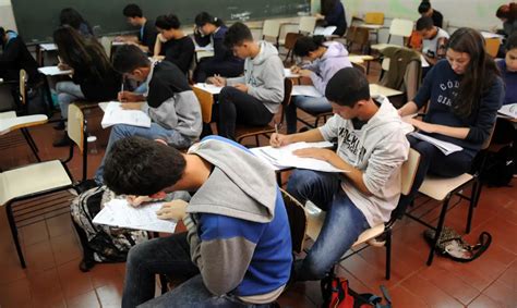 Poupança de incentivo a estudantes do ensino médio terá R 6 1 bi