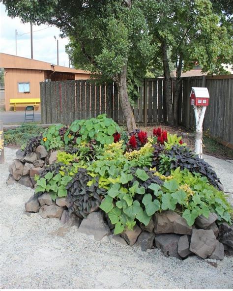 18 Stacked Stone Raised Garden Beds Ideas You Should Look SharonSable