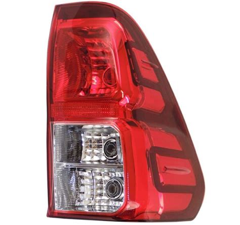 FOCO TRASERO TOYOTA HILUX 2016 19 REVO 20 20