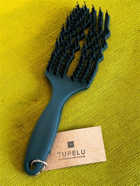 Cepillo mágico Tupelu Peluquería Ainsa Sobrarbe