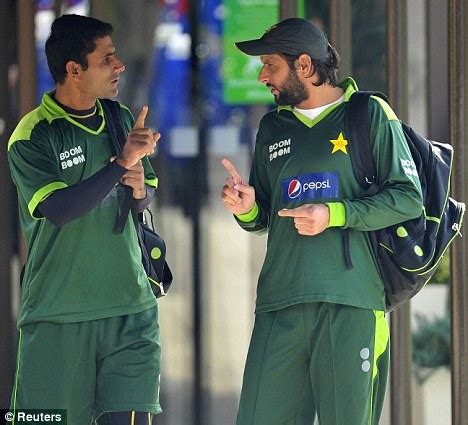 Paul Newman Now Ball Cheat Shahid Afridi Leads Tarnished Pakistan