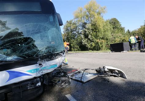 Gr Ne Collision Mortelle Entre Un Car Scolaire Et Une Voiture Hier