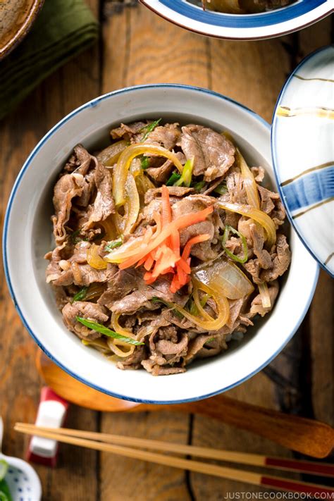 Gyudon Japanese Beef Rice Bowl Video 牛丼 Just One Cookbook