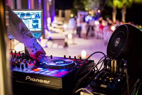 DJ Setup For Wedding Photos Inspiration Ideas DJ Setup At