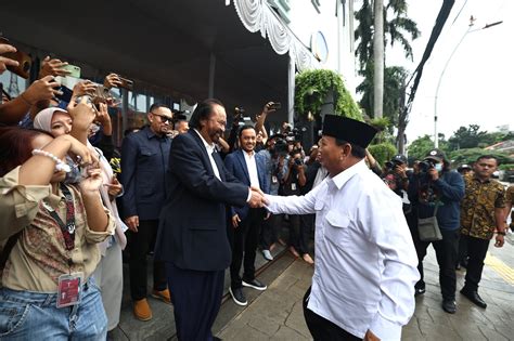 Surya Paloh Ucapkan Selamat Ke Prabowo Gibran Pengamat Kedewasaan Politik
