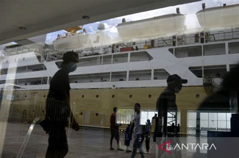 Arus Balik Di Pelabuhan Sukarno Hatta Makassar Antara News Makassar