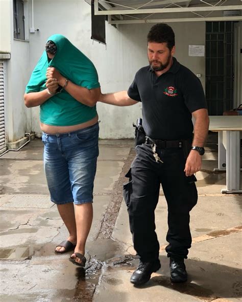 Abordagem Notícias Polícia prende suspeito de falsificar documentos