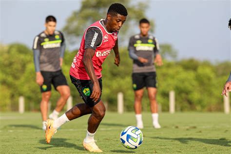 Após derrota para o Corinthians Cuiabá se reapresenta de olho no líder