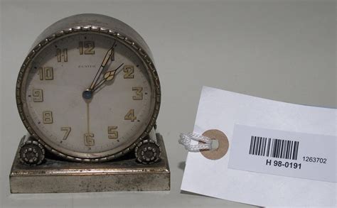 Pendulette réveil Musées d art et d histoire de Genève