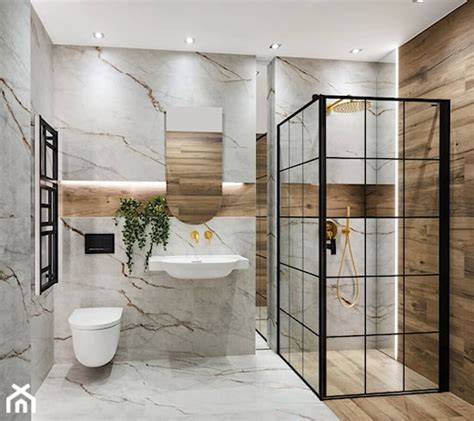 Aranżacja szarej łazienki z drewnem zdjęcie od Salon HOFF Homebook