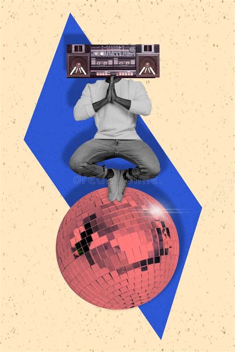 Imagen Vertical De Collage De Tipo Meditador Caja De Boombox De Efecto