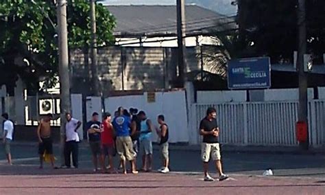 Cambistas Agem Livremente Durante Compra De Ingressos Para Shows De