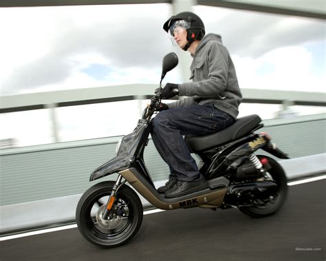 Mbk Booster Naked Moto Zombdrive