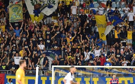 Reggina Frosinone Oggi Sky O Dazn Dove Vederla In Diretta Tv O Streaming