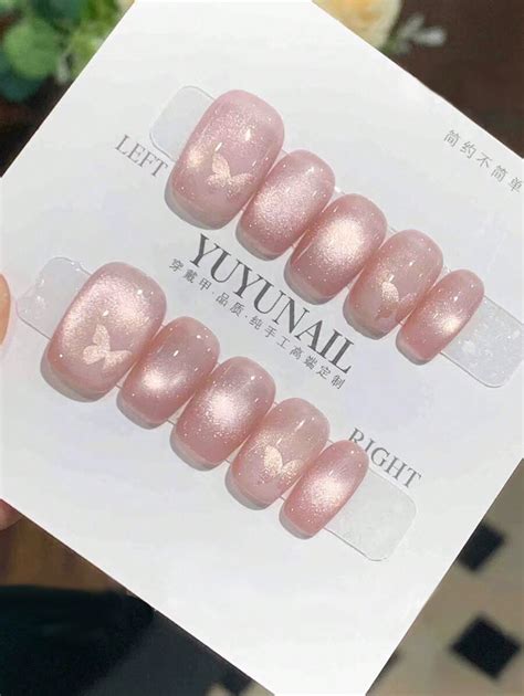 Élevez instantanément votre style avec cet ensemble de 30 faux ongles