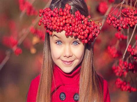 Russa é eleita a menina mais bonita do mundo Folha do ES