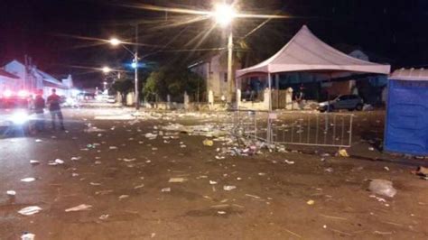Polícia usa bomba de gás para dispersar bagunça pós Carnaval Capital