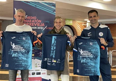 PRESENTADA LA CAMISETA OFICIAL DEL MEDIO MARATÓN TORREVIEJA Y 5KM