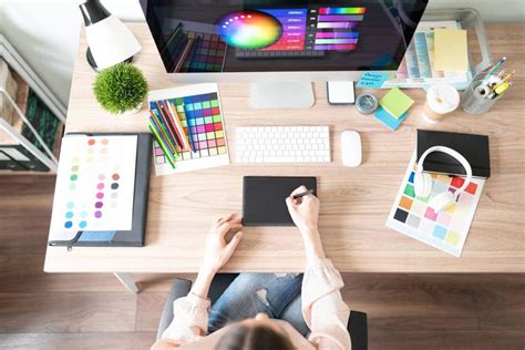 Infographiste Webdesigner Salaire études formations